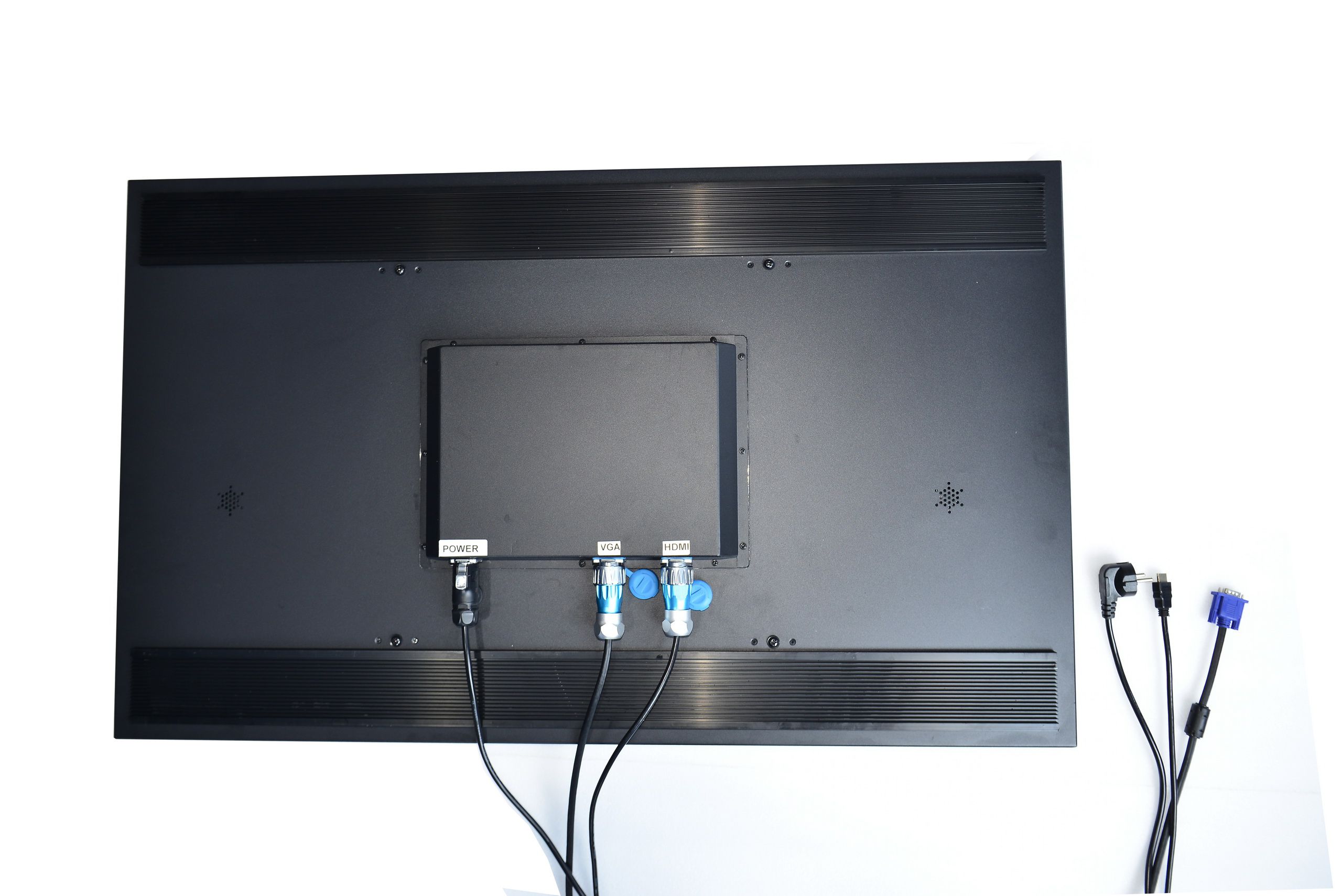 IP65 Monitor with High Brightness AG Touch display and bonding